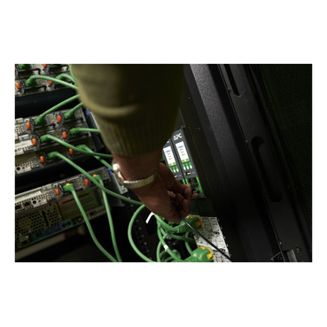 APDU10452ME - APC NetShelter Rack PDU Advanced, Metered, 3PH, 17.3kW ...