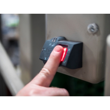 XB5S2B2L2 - Biometric switch monostable, plastic, Ø22, connection by 2m ...