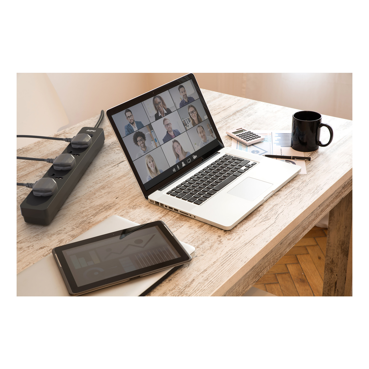 PME5B-MS - APC SurgeArrest Essential Surge Protector, 5x Universal ...