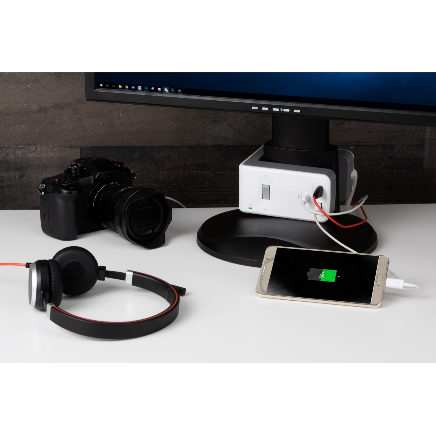 APC SurgeArrest Essential, 6 prises à usage multiple avec 2 ports type ...