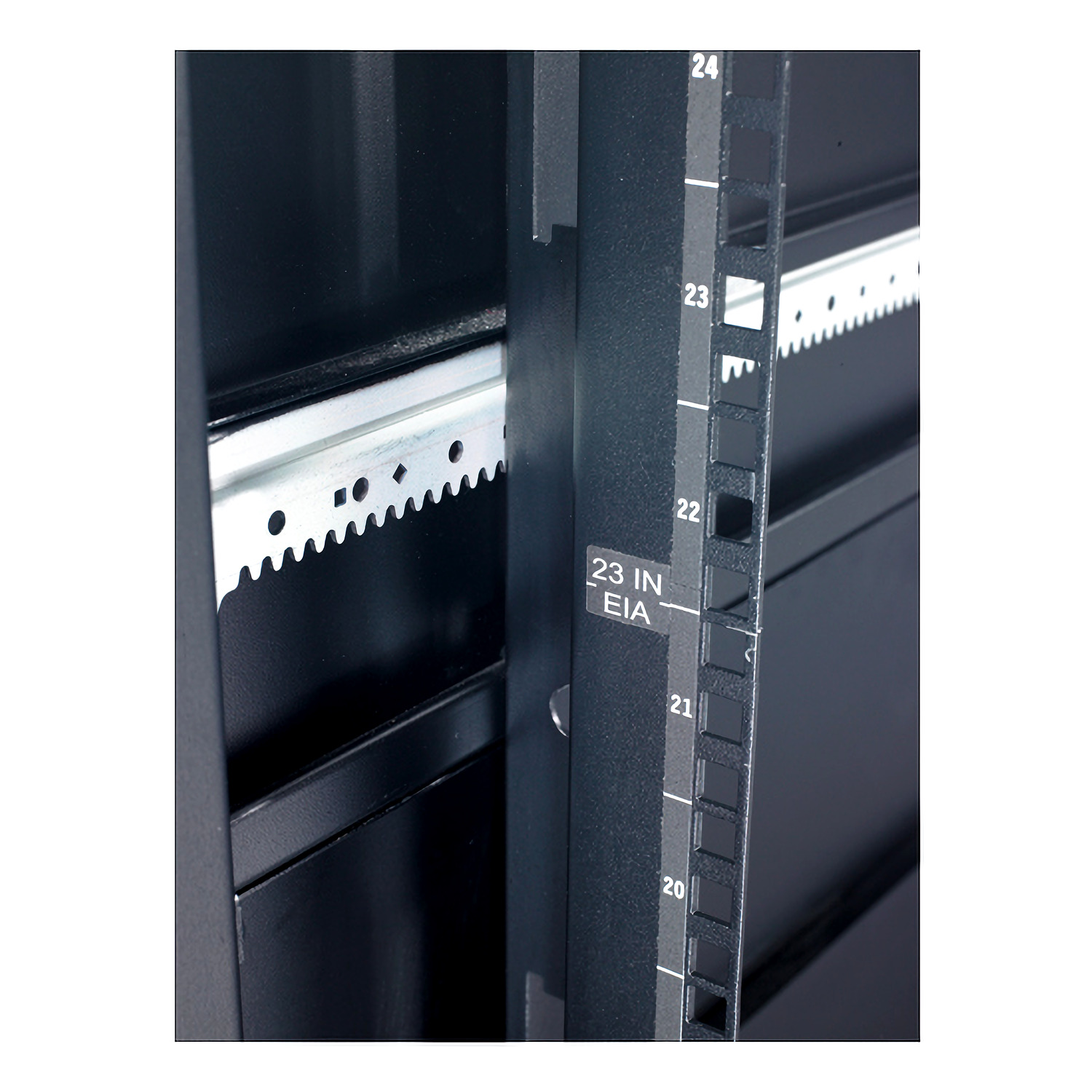 AR7510 - NetShelter SX 42U, 23" EIA Mounting Rails, Square Holes Qty ...